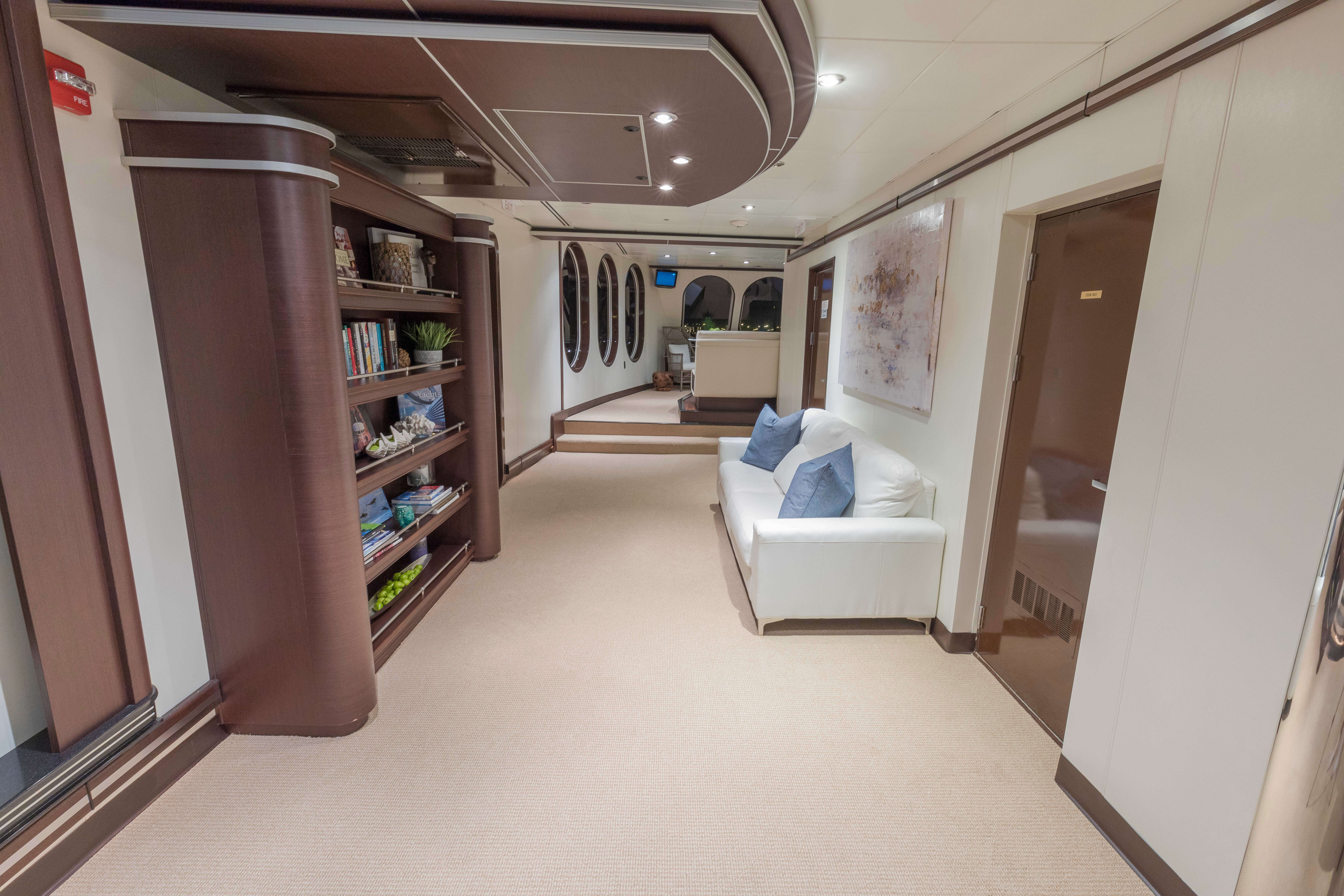 Yacht GLOBAL, Shadow Marine | CHARTERWORLD Luxury Superyacht Charters